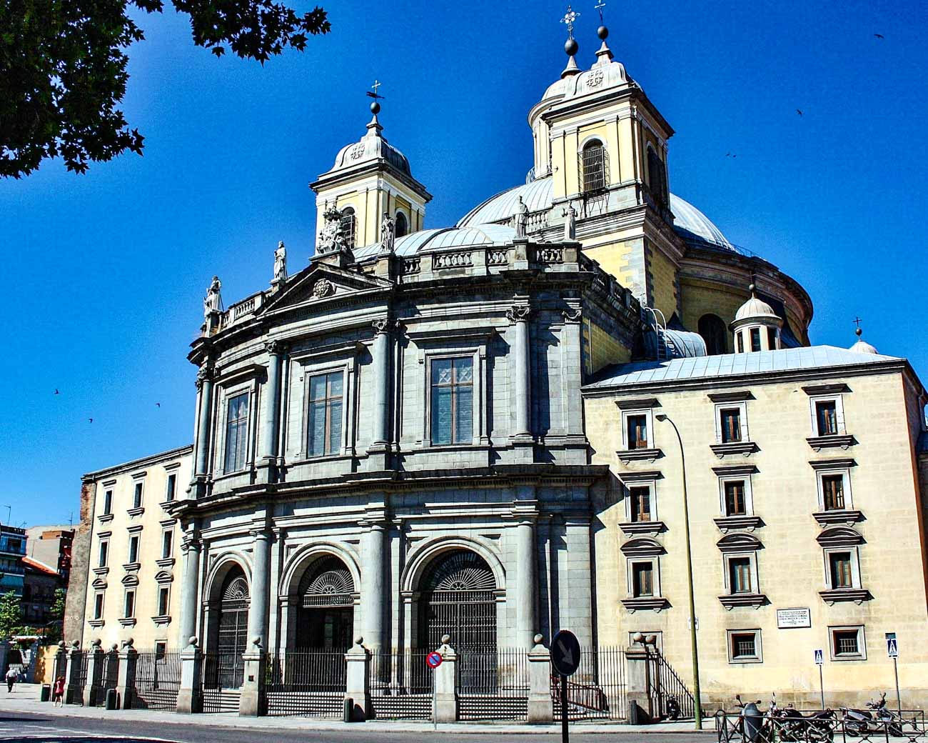 San Francisco el Grande in Madrid, how to visit the basilica and see ...