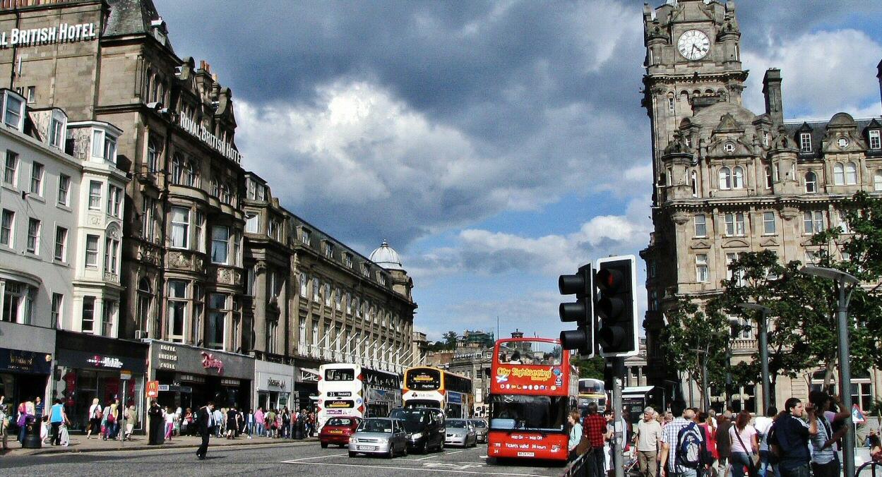 Princes Street, the best thing to see on Edinburgh's shopping street