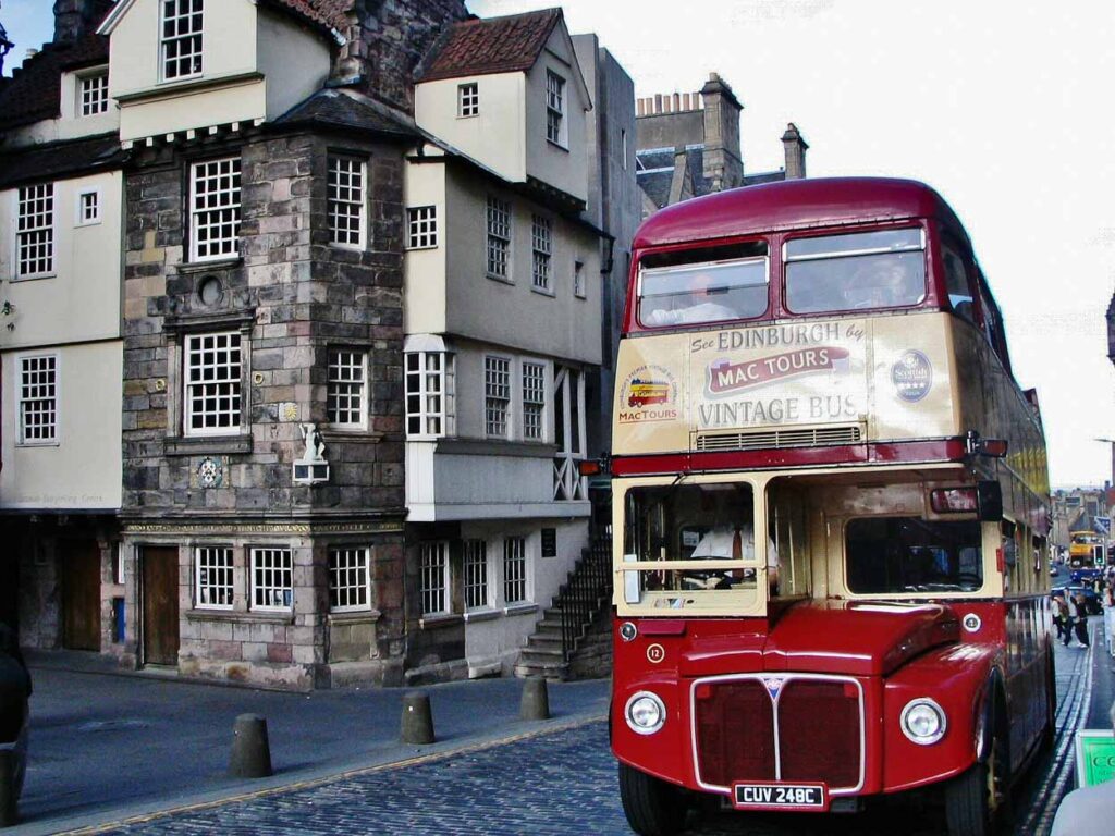 12 Must-Sees in Edinburgh: What to See and Do (Our Experience)