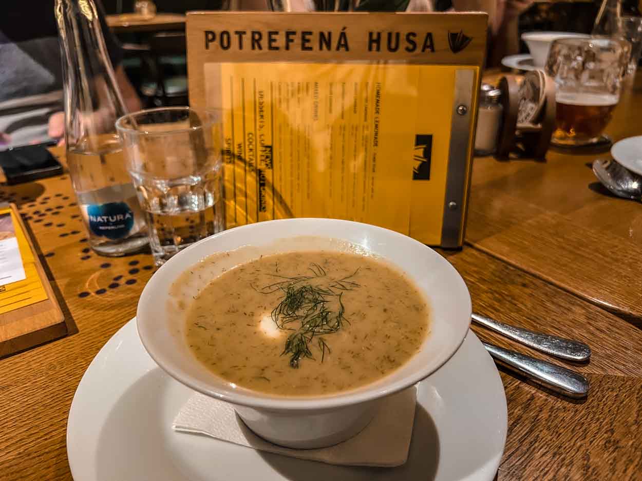 15 restaurants recommandés à Prague, plats typiques et prix