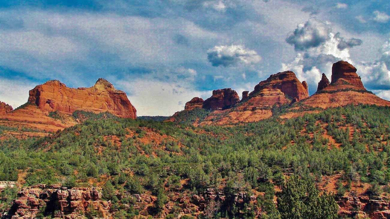 Ce să vezi în Sedona, Arizona, de la peisaje stâncoase roșii până la Jerome