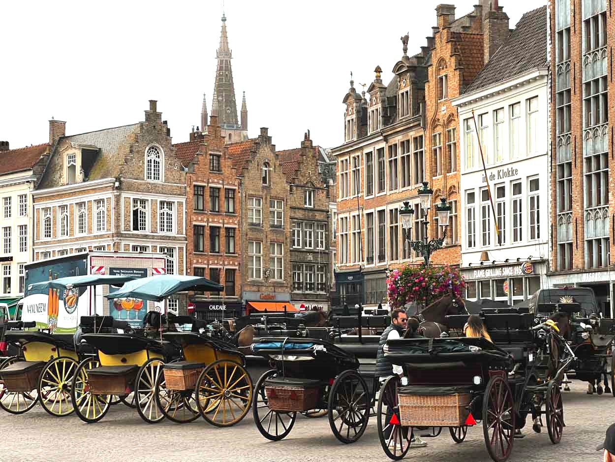 6 etapas clave de la Historia de Brujas (y la razón de su encanto medieval)